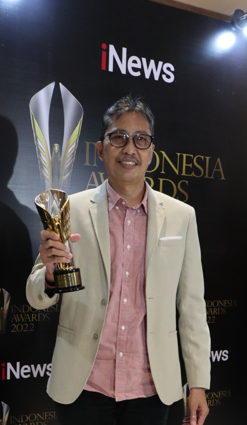 Bank Jatim Raih Inews Indonesia Awards 2022 - Neo-Demokrasi