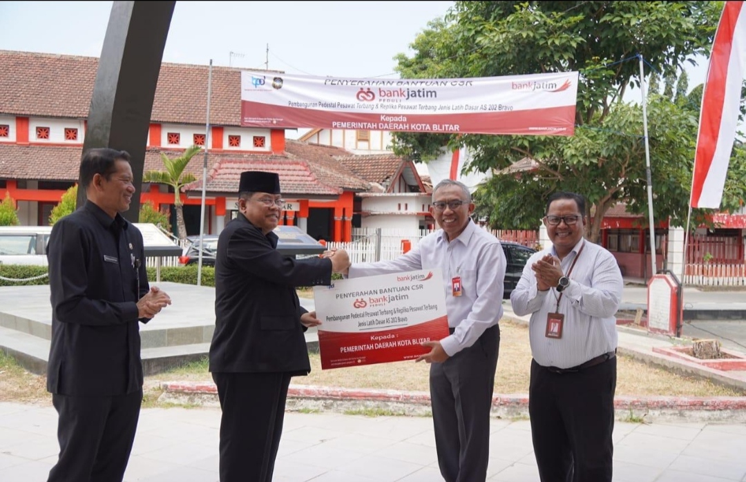 Tambah Daya Tarik Wisata Kota Blitar, Bank Jatim Bantu Pembangunan ...